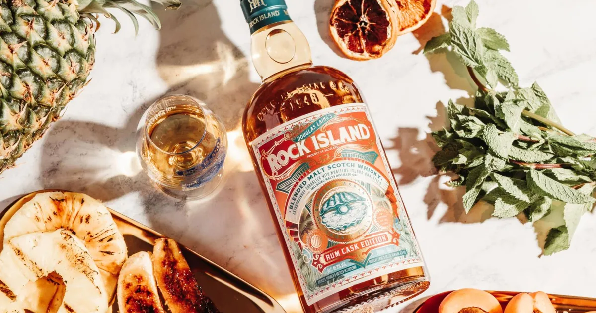 Douglas Laing onthult nieuwe Rock Island whisky met Plantation Rum finish