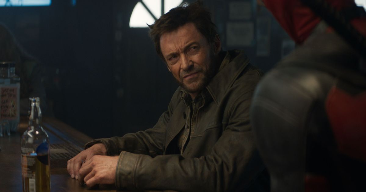 Waarom gorgelt deze beroemde acteur whiskey in Deadpool & Wolverine?