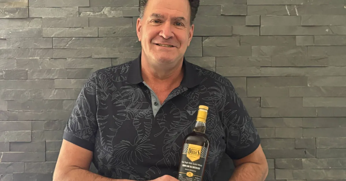 Edwin van Whiskydudes: 'Er zijn nog steeds bottelaars die doen alsof re-racken minderwaardig is'