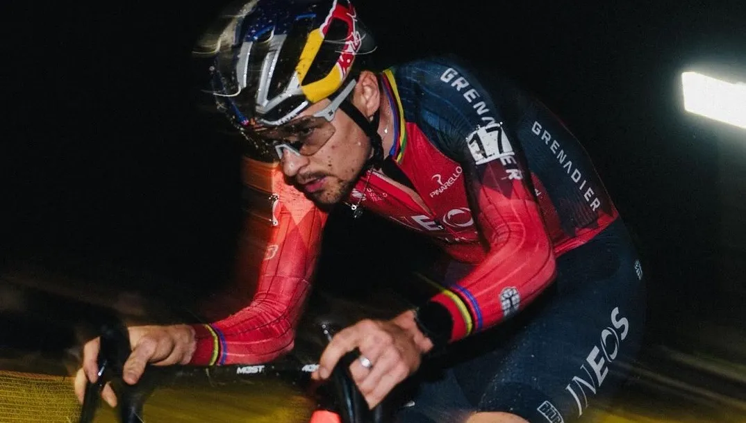 Tom Pidcock licht tipje van de sluier op over crossplannen, Van der Poel twijfelt nog steeds