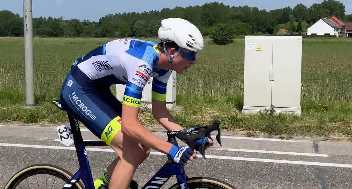 KIJK. 16-jarige Maxime gewond nadat onbekende keihard een bidon naar ...