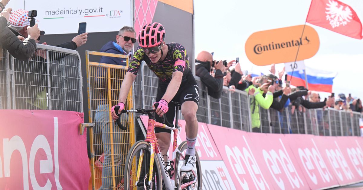 Georg Steinhauser boekt zijn eerste profzege in etappe 17 van Giro d ...