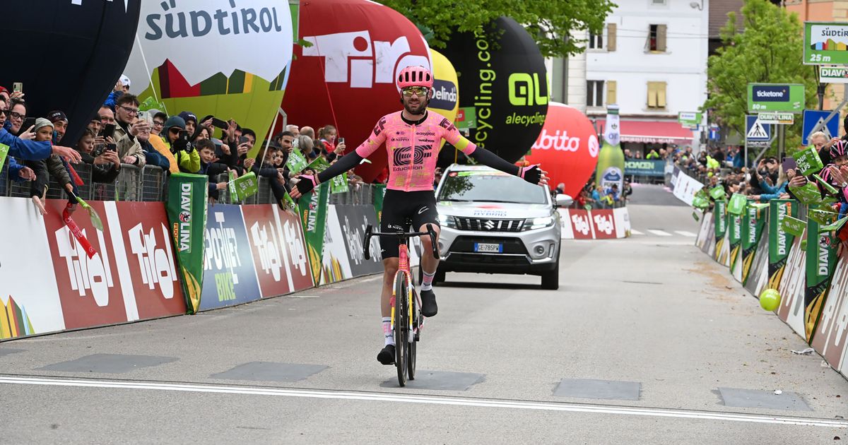 Simon Carr de derde renner die Giro d'Italia voortijdig moet verlaten
