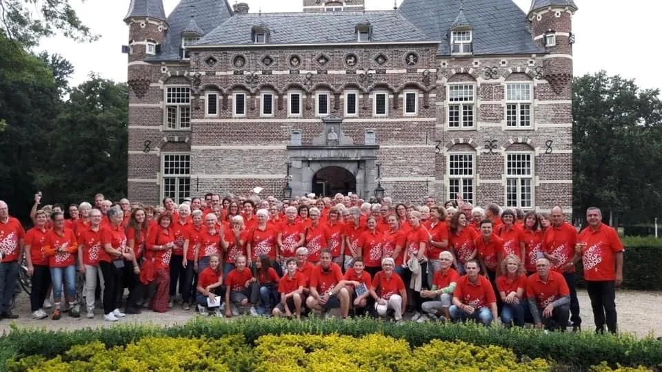 Burgemeester ontvangt Wijchense Vierdaagselopers