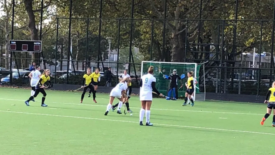 Hockeydames MHC Wijchen verliezen de topper tegen Apeliotes