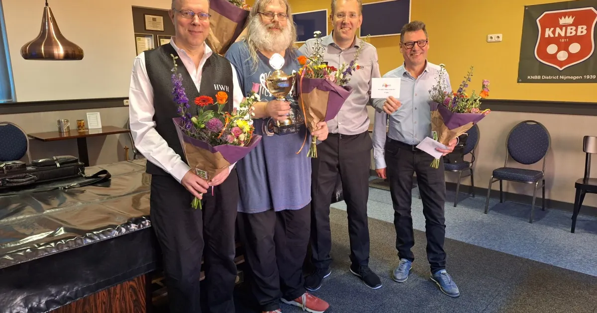 Erwin van de Hoogen wint Max Coppes Triathlon