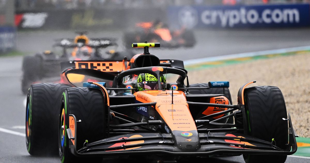 Norris wint in Australische chaos, Verstappen komt nipt tekort in ...