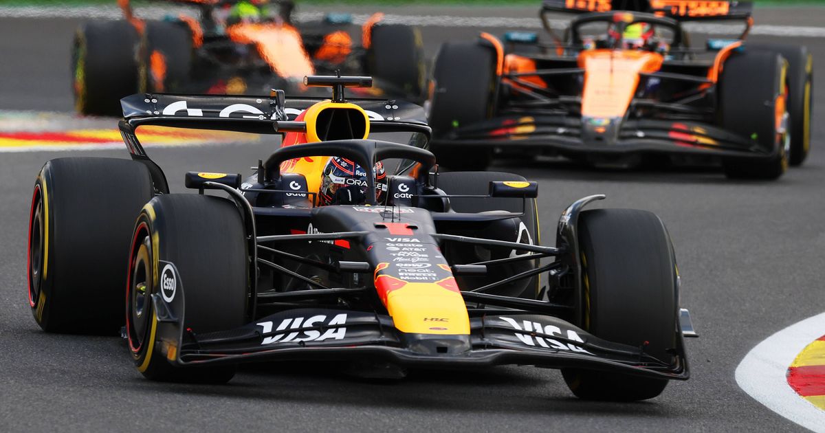 Verstappen moest tijdens vraag over McLaren al lachen: 'Denk dat hij ...