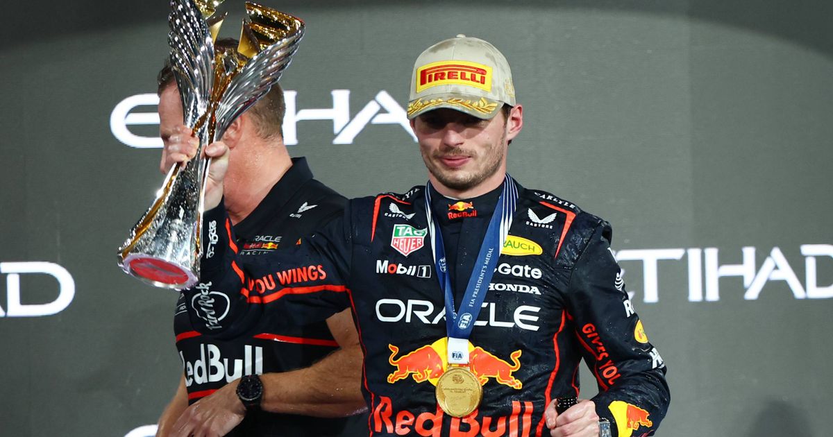 Verstappen krijgt compliment van teamlid Red Bull: 'Stak met kop en ...