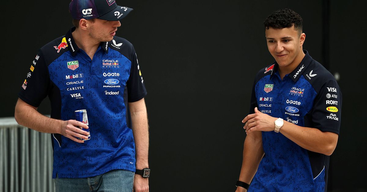 Verstappen verrassend fel over Hadjar: "Dat is gewoon geluk, door foute ...