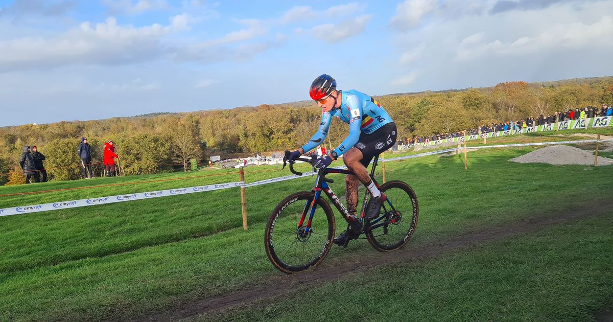 Toon Aerts reed tijdens mixed relay volle bak over WK-parcours en ...