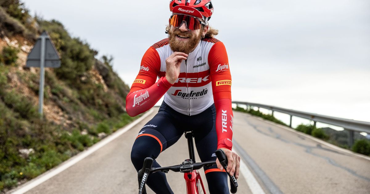 Simmons fietst niet omdat hij het leuk vindt, maar om te winnen: 'Als ...