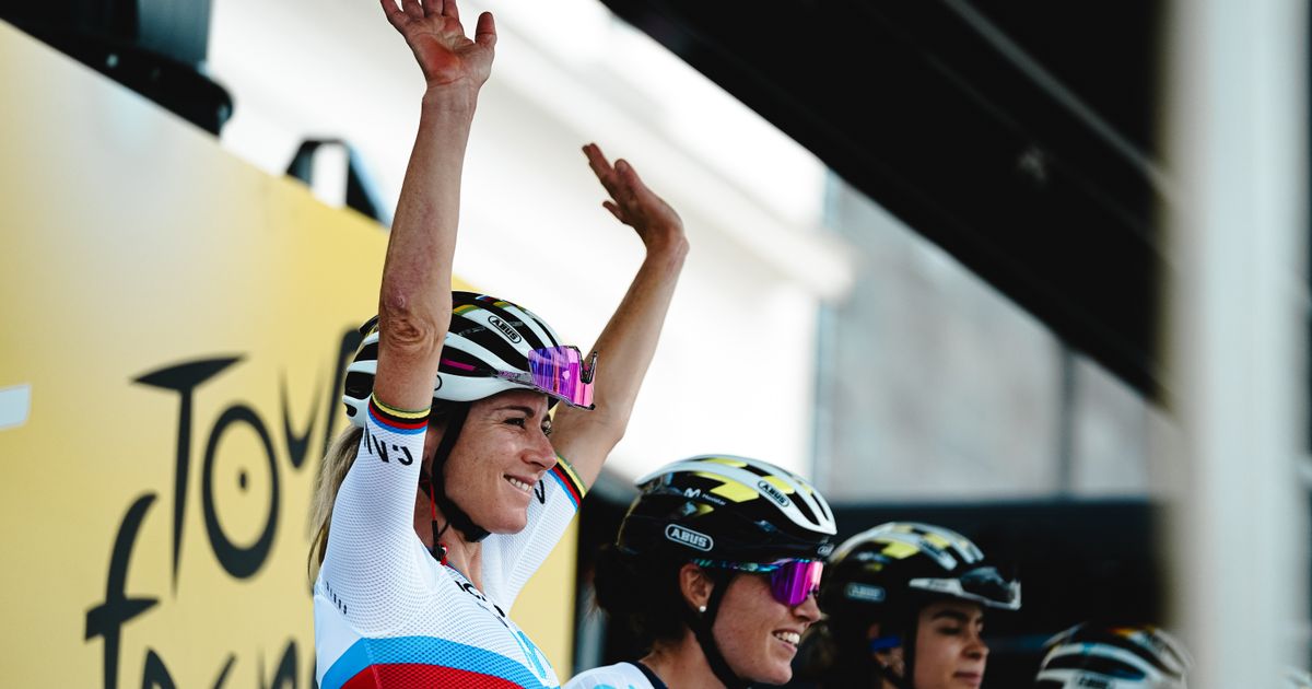Van Vleuten 'had iets onder de leden' in de Tour: 'Heb er wel een uur ...
