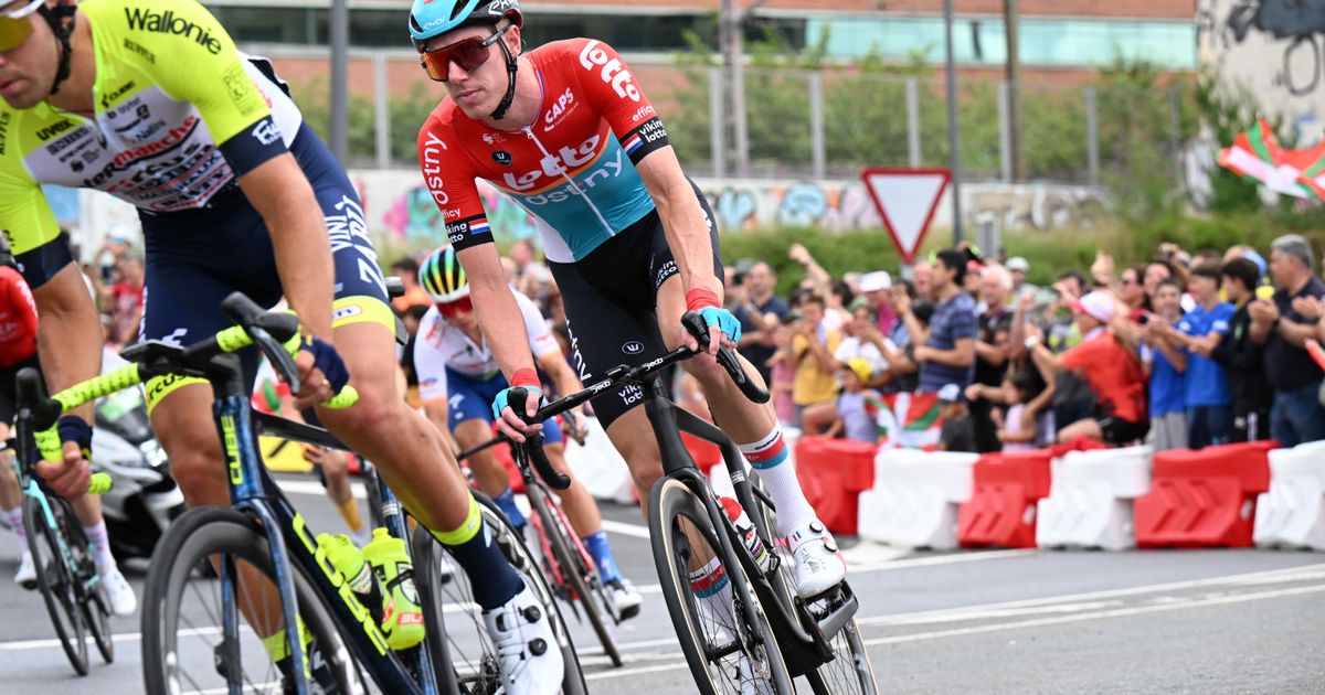 Eenkhoorn deeply disappointed after second place in Tour stage: "I was ...