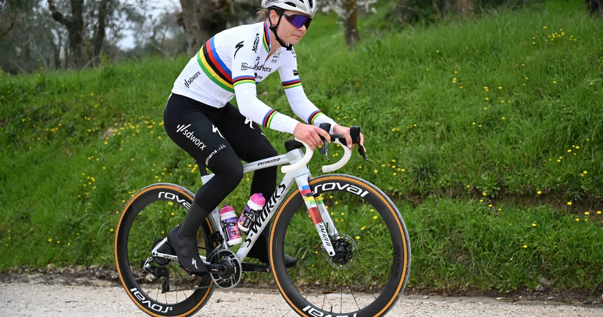 Kopecky skipped "Olympic" trip to Asia: "It can only go wrong if ...