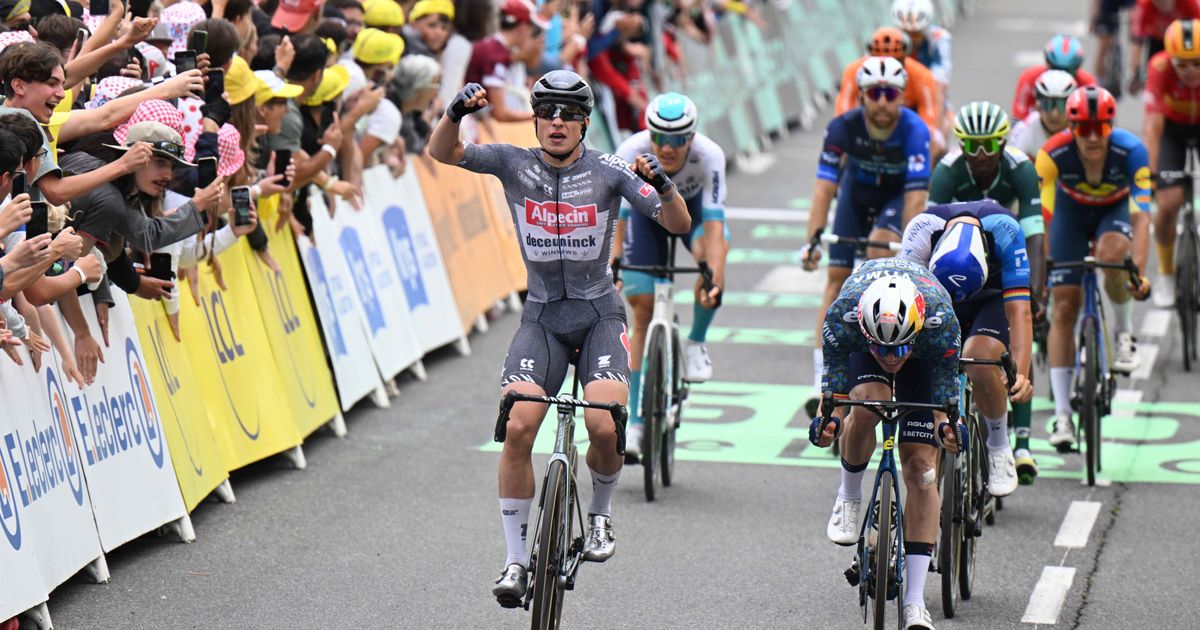 Jasper Philipsen wint sprint der stervende zwanen in Pau na 165 ...