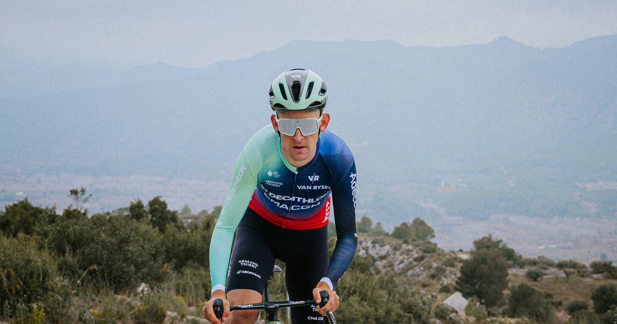 Tiesj Benoot calls for action: ‘We all need to stop riding at the front ...