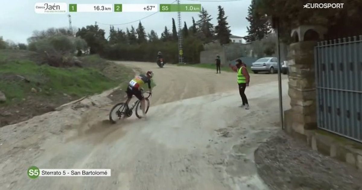 Pidcock arrives too late in Spanish gravel thriller as Wellens pulls ...