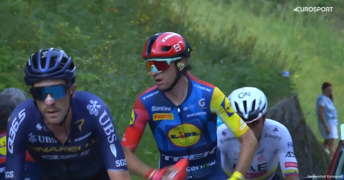 🎥 Giulio Ciccone lashes out at road-side Lidl Trek helper