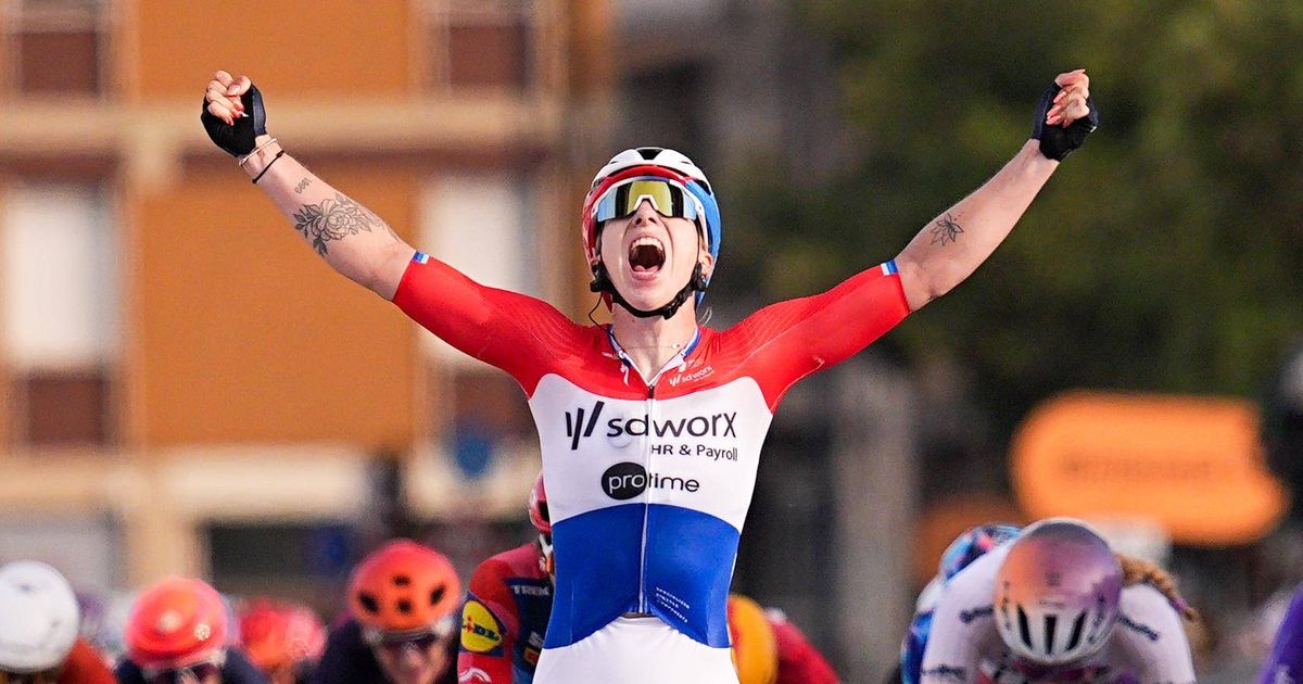 Lorena Wiebes na winnen van eerste Giro-rit uit koers gezet