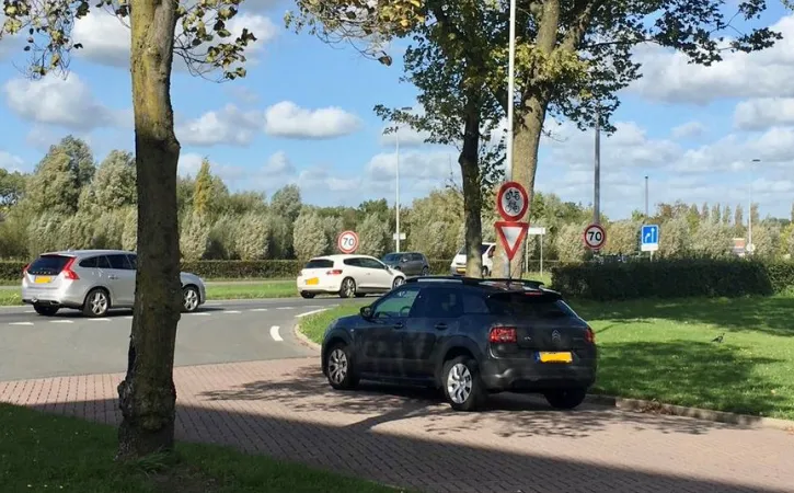 Gevaarlijke kruispunten Zaandijk medio 2023 aangepakt