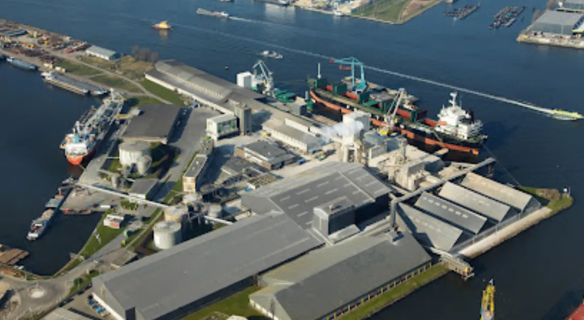 Zorgen over verhuizing kunstmestfabriek aan Hemkade