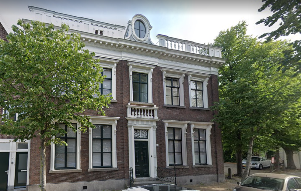 Elout Wytema Stichting stoot kapitale villa in Zaandijk af