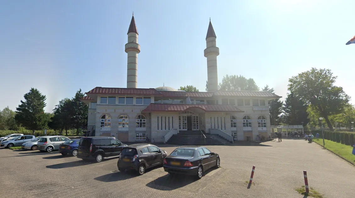 College ziet wel heil in jongerencentrum bij moskee