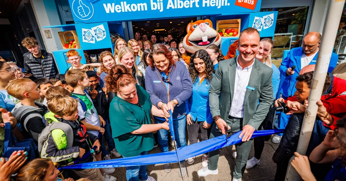 Vernieuwde Albert Heijn Seghwaert feestelijk geopend
