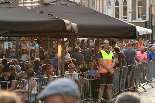 Ronde van Zutphen 2025 trekt volle binnenstad: koersspektakel tussen ...