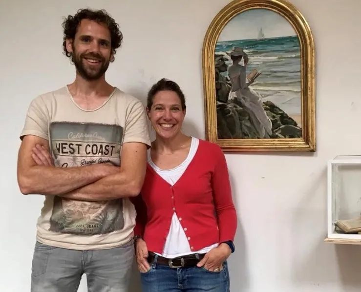 Expositie boeksculpturen van Sietse Muis en schilderijen van Erica ...