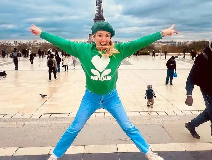 Kathleen van K3 en haar man verklappen hoe vaak ze vrijen én de plekken ...