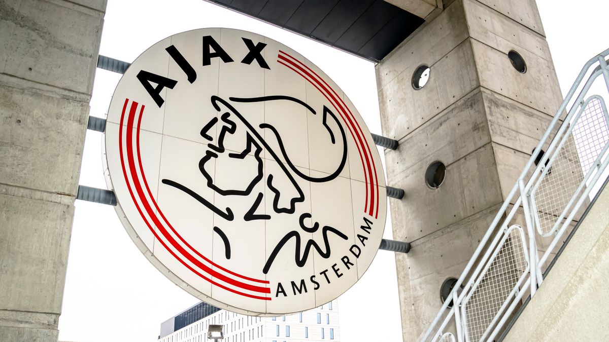'Ajax voert gesprekken met Bayern München over talentvolle Aydin (18)'