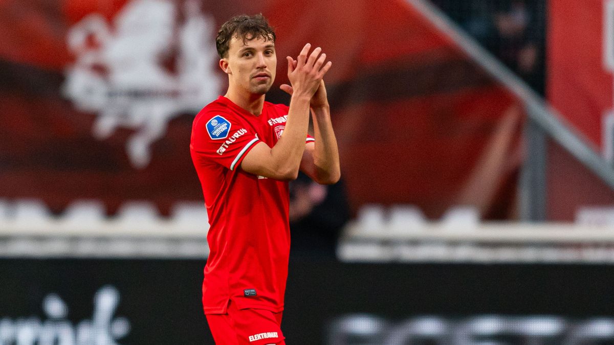 Ajax houdt serieus rekening met vertrek Rensch: 'Bovenaan lijst prijkt ... Ajax houdt serieus rekening met vertrek Rensch: 'Bovenaan lijst prijkt ...