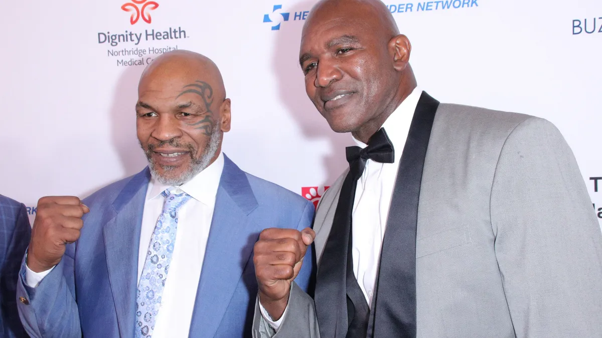Mike Tyson onthult hoe hij 30 miljoen verdiende door het afbijten van ...
