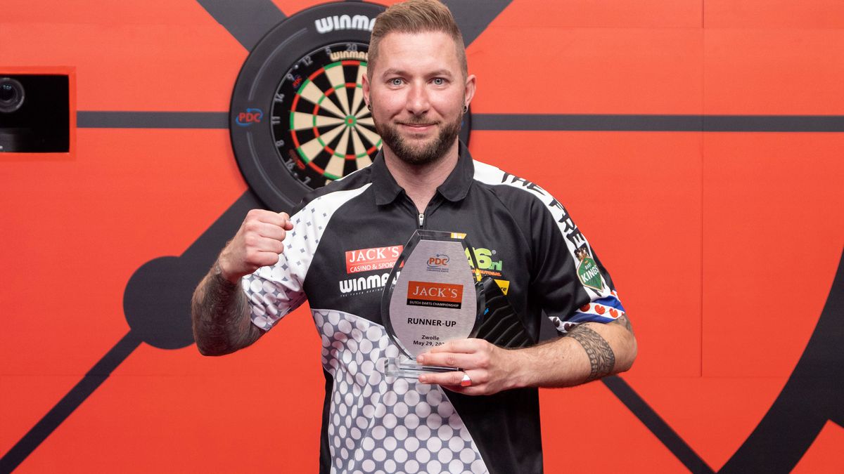 Noppert joins exclusive list of players after reaching Dutch Darts ...