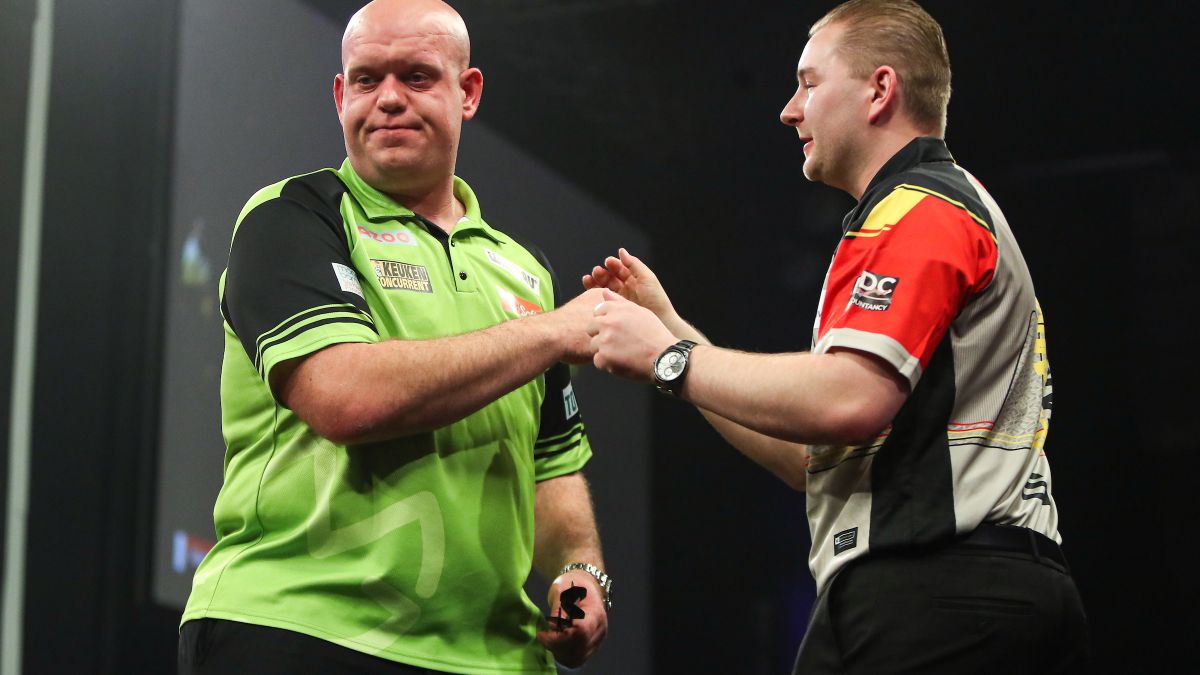 "He's just a bit of a weirdo": Van Gerwen picks Van den Bergh as player he doesn't like losing ...