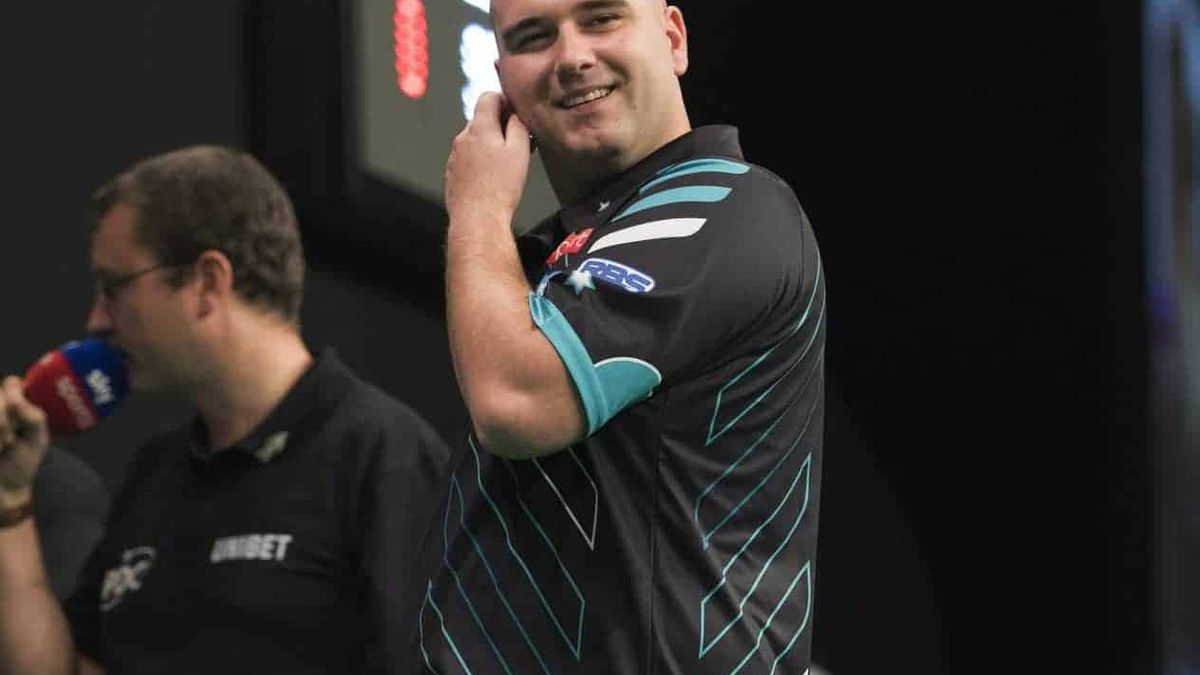 2019 Premier League Darts Table after Night Ten in Belfast | Dartsnews.com