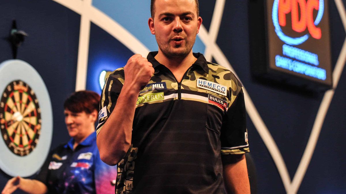 Dekker defeats Telnekes in thrilling last leg decider to claim 2020 PDC ...