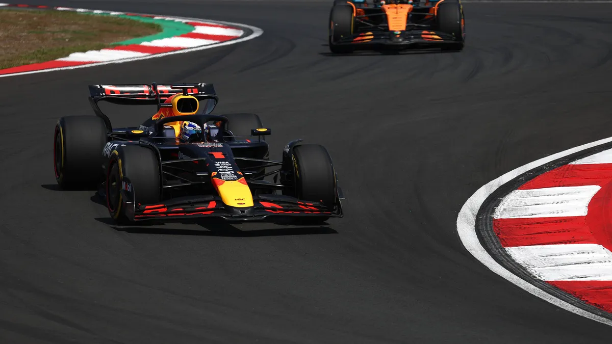 Piastri pakt pole voor de Grand Prix van China, Verstappen 4e