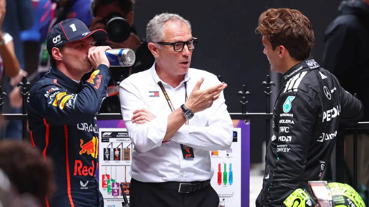 Brundle maakt zich zorgen om Russell: “Als Max op de markt komt..."