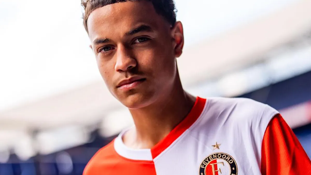 Feyenoord ziet toekomst in Grootfaam en biedt verbeterde verbintenis ...