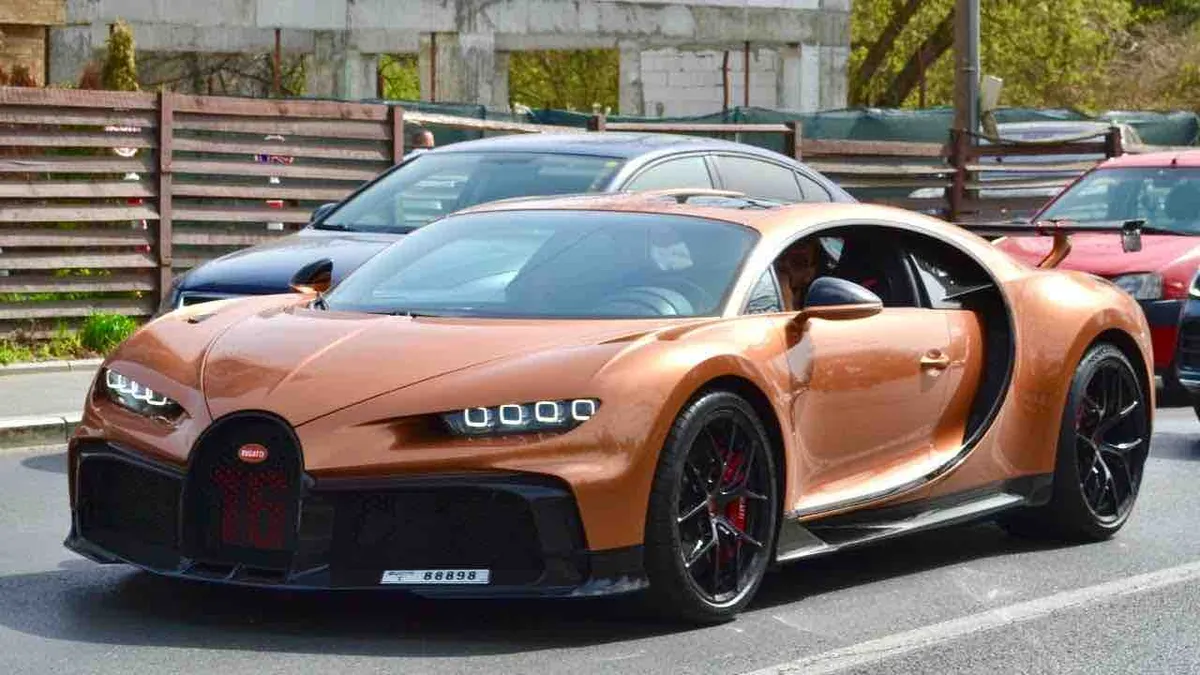 Andrew Tate heeft misschien wel de mooiste Bugatti ter wereld | LOESOE