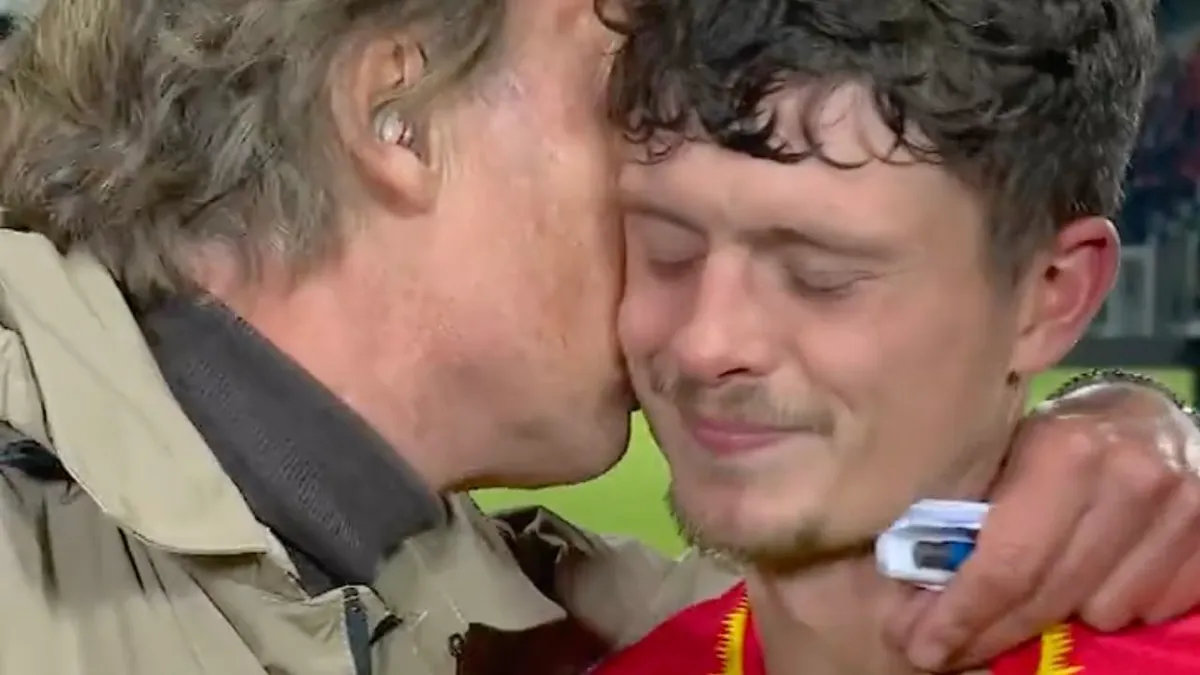 Hans Kraaij troost emotionele Bas Kuipers: 'Hij wilde dat ik hier zou ...