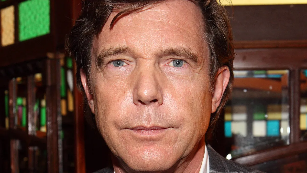 John de Mol maakt de grootste blunder van zijn leven | LOESOE