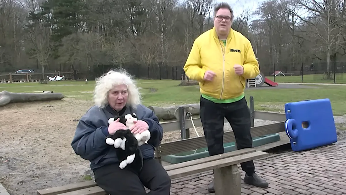 Zanger Rinus terug van weggeweest, komt met hardste plaat ooit! | LOESOE