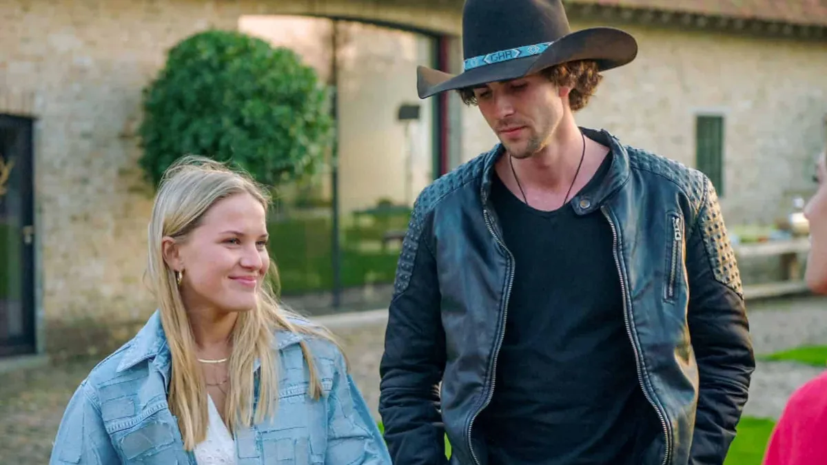 Na innige zoenfoto: Amber uit 'Boer zkt Vrouw' reageert voor het eerst ...