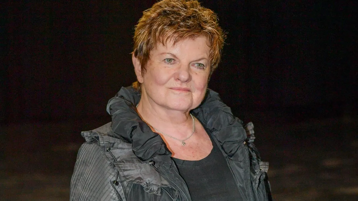 Twee jaar na haar hartoperatie: actrice Janine Bischops (81) deelt erg ...
