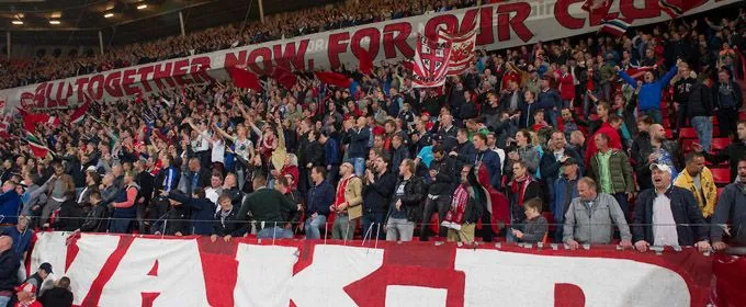 Vak P neemt afstand van walgelijk politiek spandoek | Twenteinsite.nl