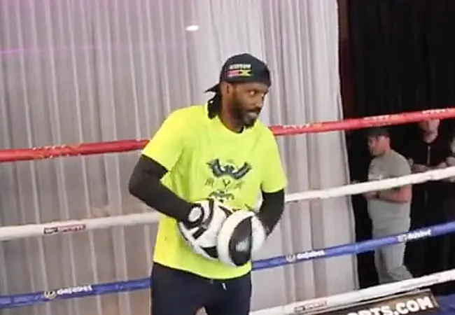 Legendarische bokstrainer Oliver Harrison overleden | Vechtsport info